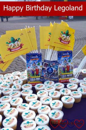 Happy birthday Legoland 01 - Little Hearts, Big Love