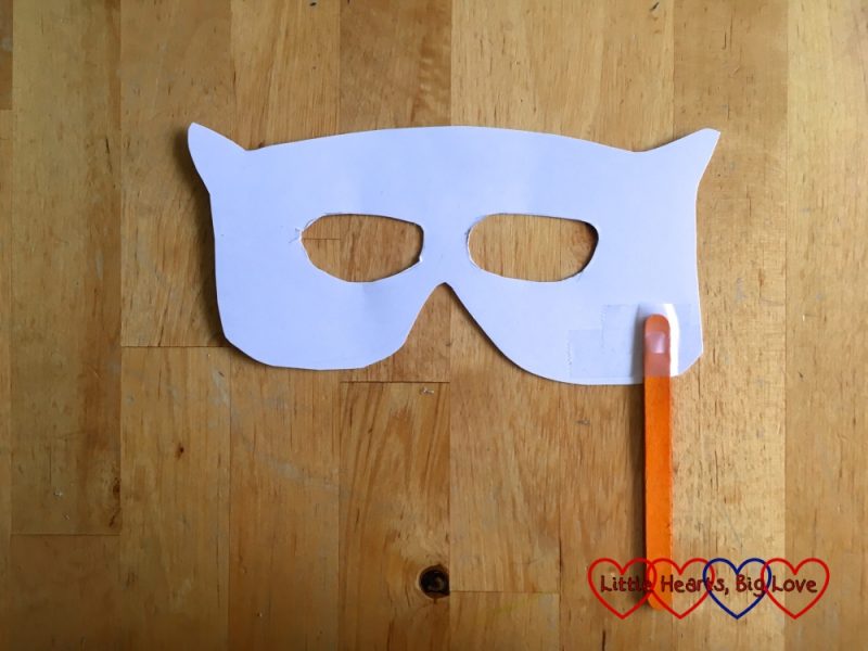 #30DaysWild - Making nature masks - Little Hearts, Big Love