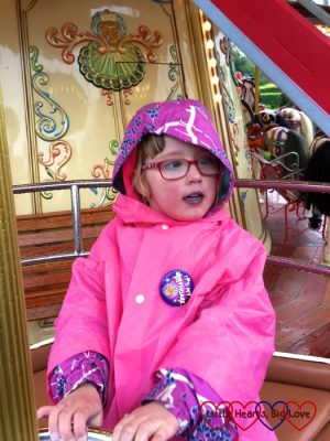 Fun in the rain at Paultons Park and Peppa Pig World - Little Hearts ...