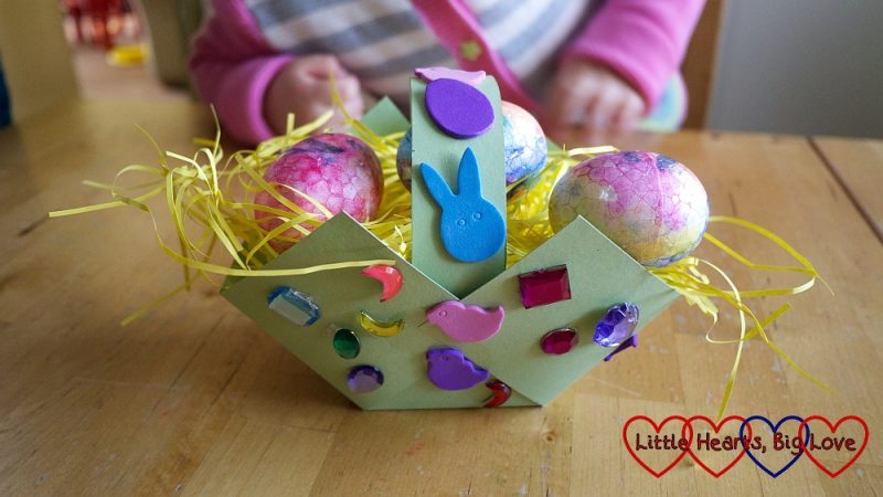 Crafting with kids: making a simple Easter basket - Little Hearts, Big Love