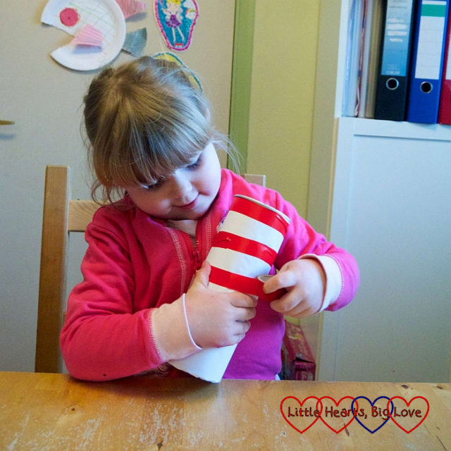 Crafting with kids: a simple lighthouse craft - Little Hearts, Big Love