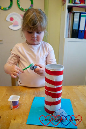 Crafting with kids: a simple lighthouse craft - Little Hearts, Big Love