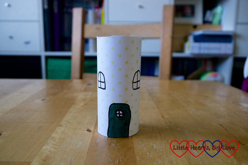 Making fairy houses - Little Hearts, Big Love