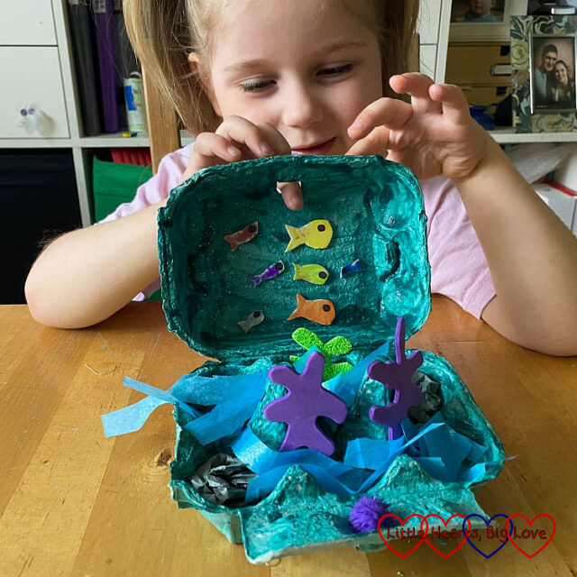 Crafting with kids: making an ocean in an eggbox with peg doll mermaids ...