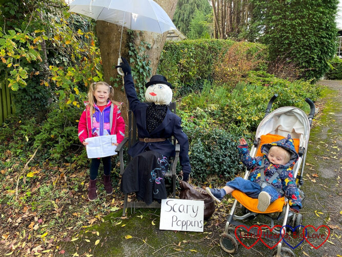 We're going on a scarecrow hunt - Little Hearts, Big Love