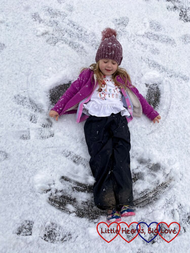 Making the most of the snow: seven snow-day activities - Little Hearts ...