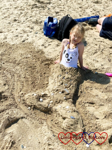 An afternoon on the beach at Baby Bay - Little Hearts, Big Love