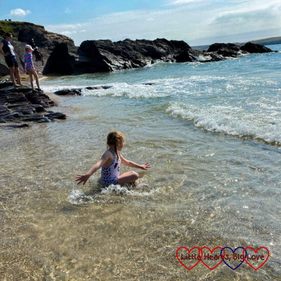 An afternoon on the beach at Baby Bay - Little Hearts, Big Love